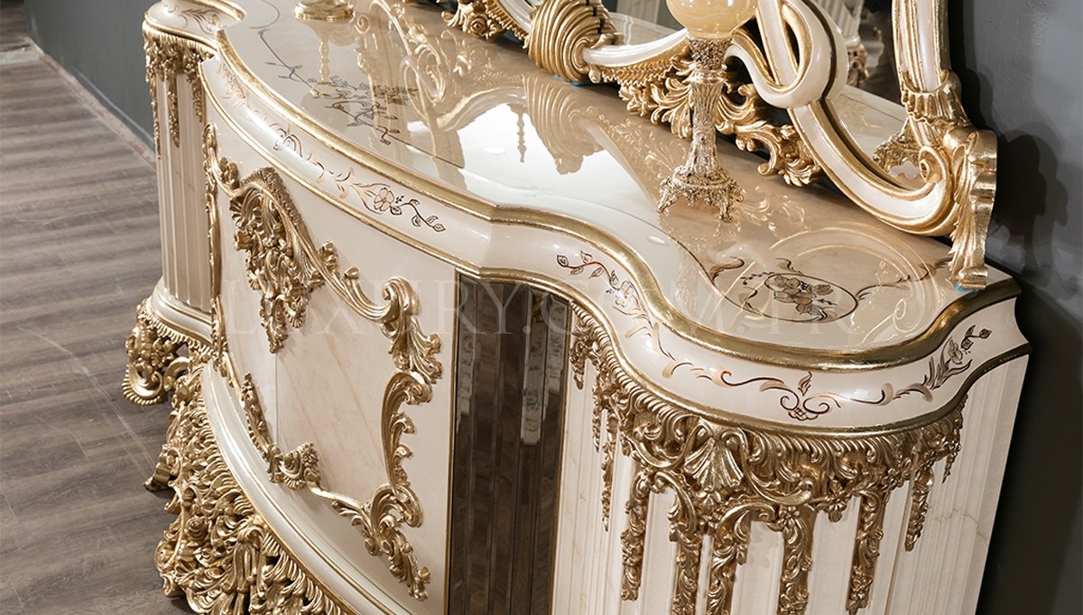 Dara Krem Gold Leaf Dining Room